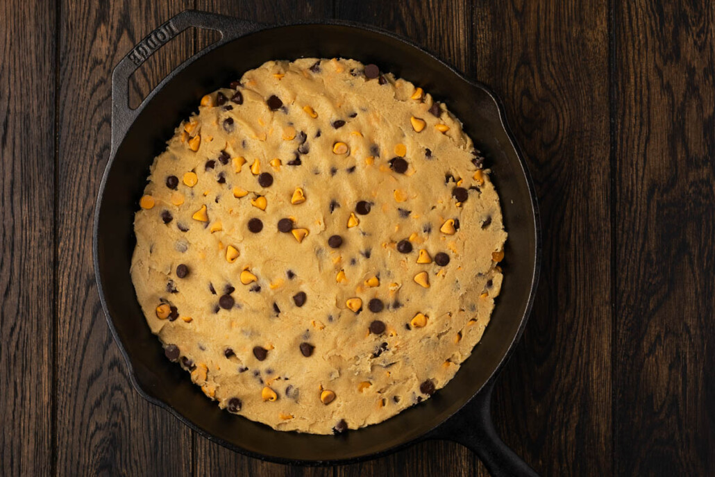 The Popular Skillet Cookie (Pizookie) - Dutch Oven Daddy
